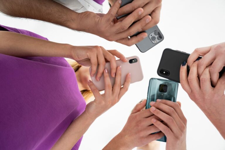 How to Get a Free 5G Phone When You Switch to TAG Mobile!