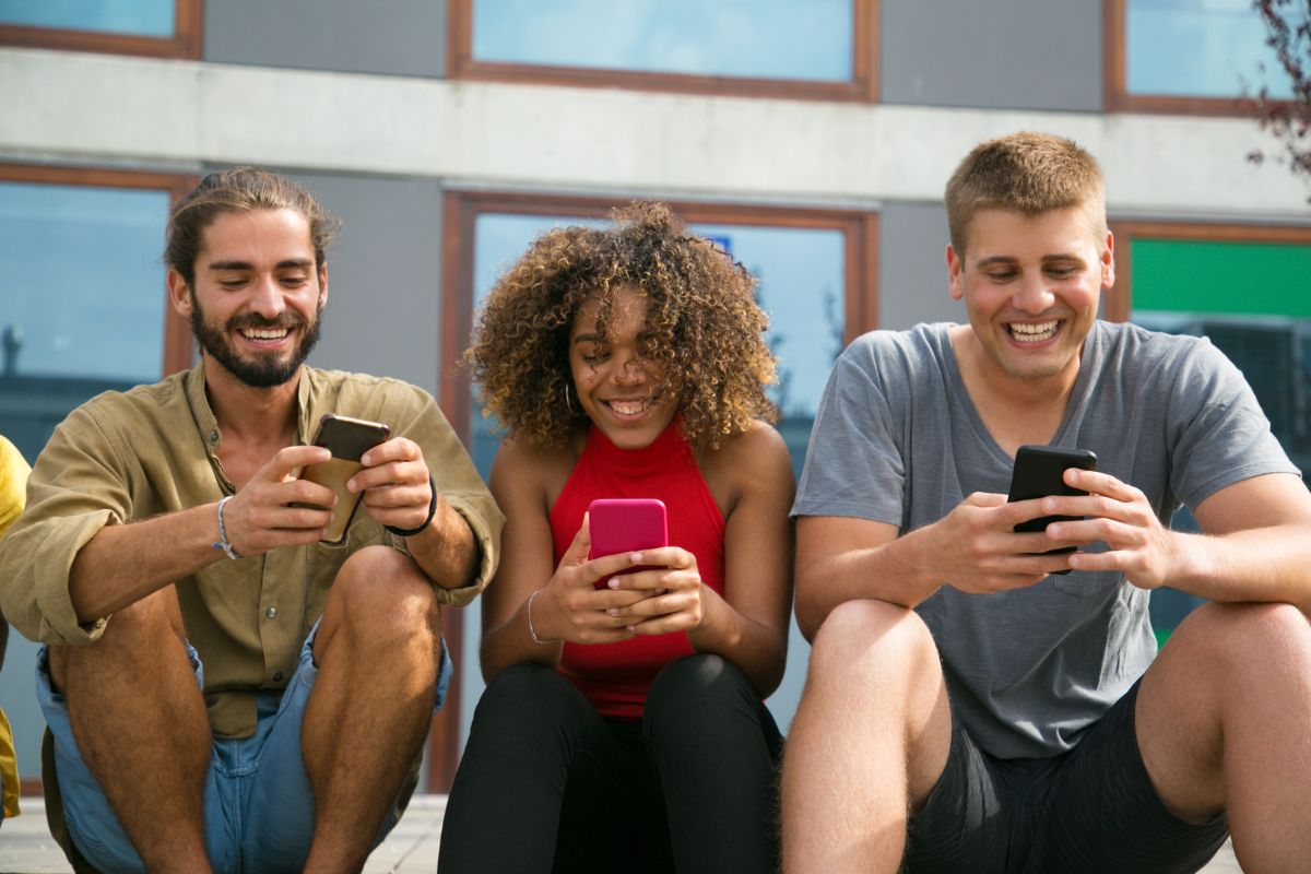 How Do Free Phone Upgrades Work? TAG Mobile Explained