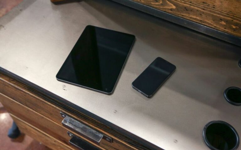 Simple Guide To Get a Free Government Phone and Tablet 2026