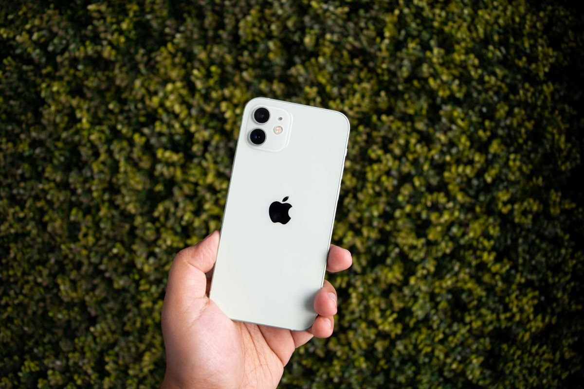 Does iPhone 12 Have eSIM? The Truth About Dual SIM Power