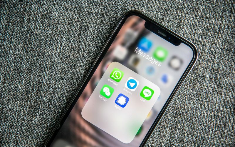 How to Do a 3 Way Call on Android Across All Devices