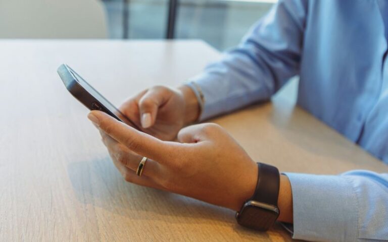 Why Is My iPhone Not Ringing When I Get a Call or Text? 3 Quick Fixes