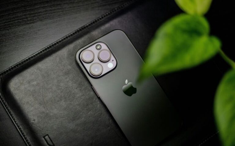 Dual SIM iPhone: How to Manage Two Numbers Like a Pro
