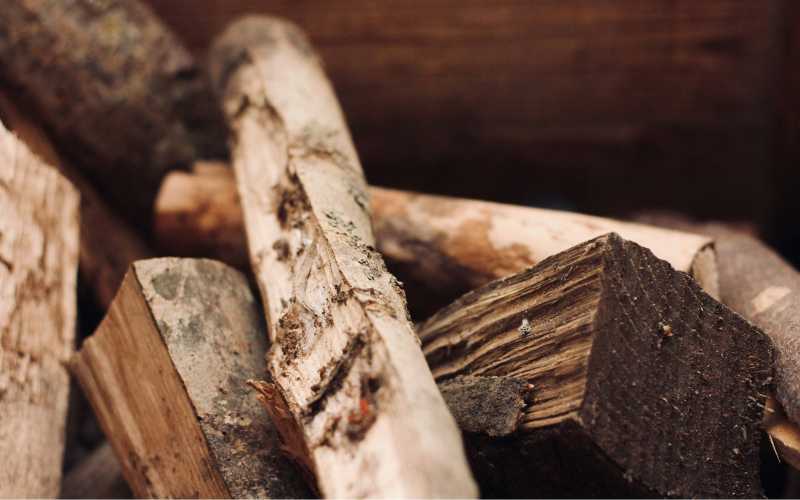 Free Firewood Near Me: How to Find Locally in 2026